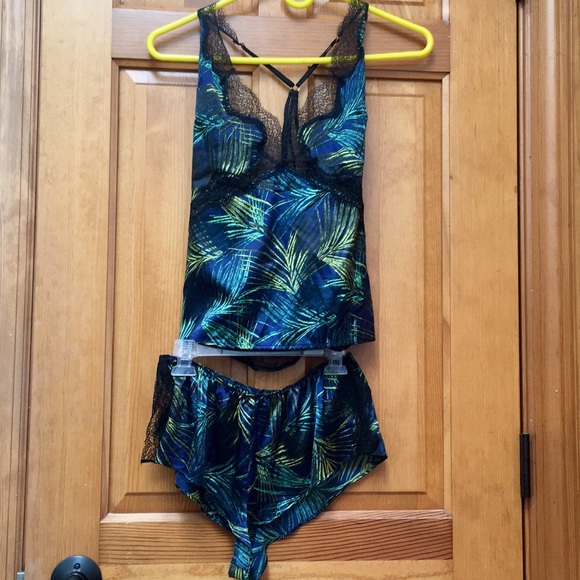Victoria's Secret | Intimates & Sleepwear | Vs Lingerie Set | Poshmark